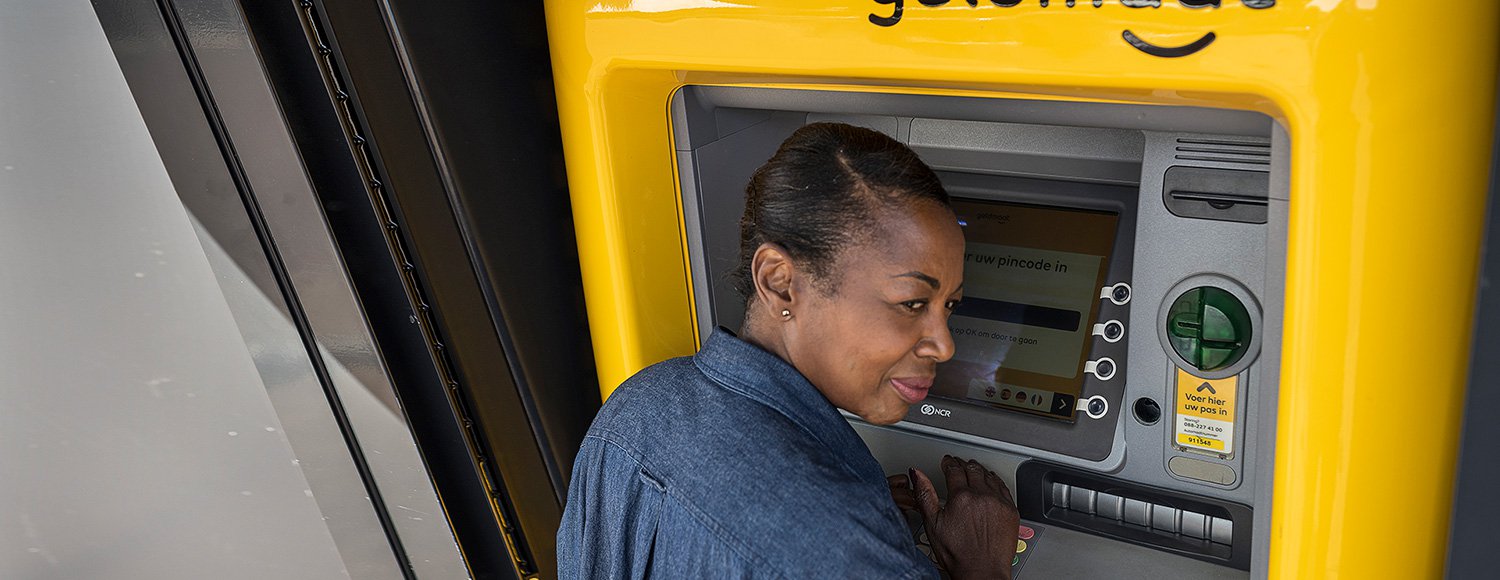 Shouldering: dit moet u weten | Veilig bankieren